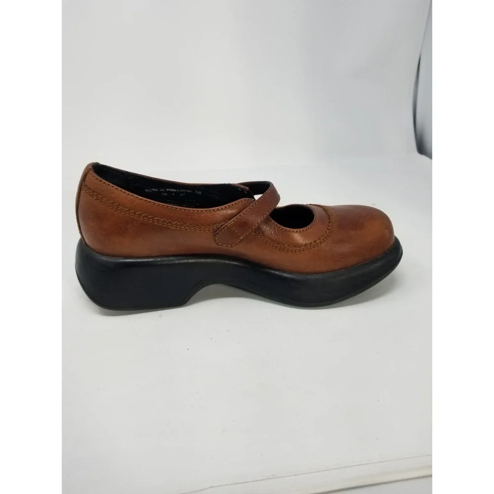 Dansko | Shoes | Dansko Mary Janes W Sz 38 Sz 75 Brown Leather Comfort ...